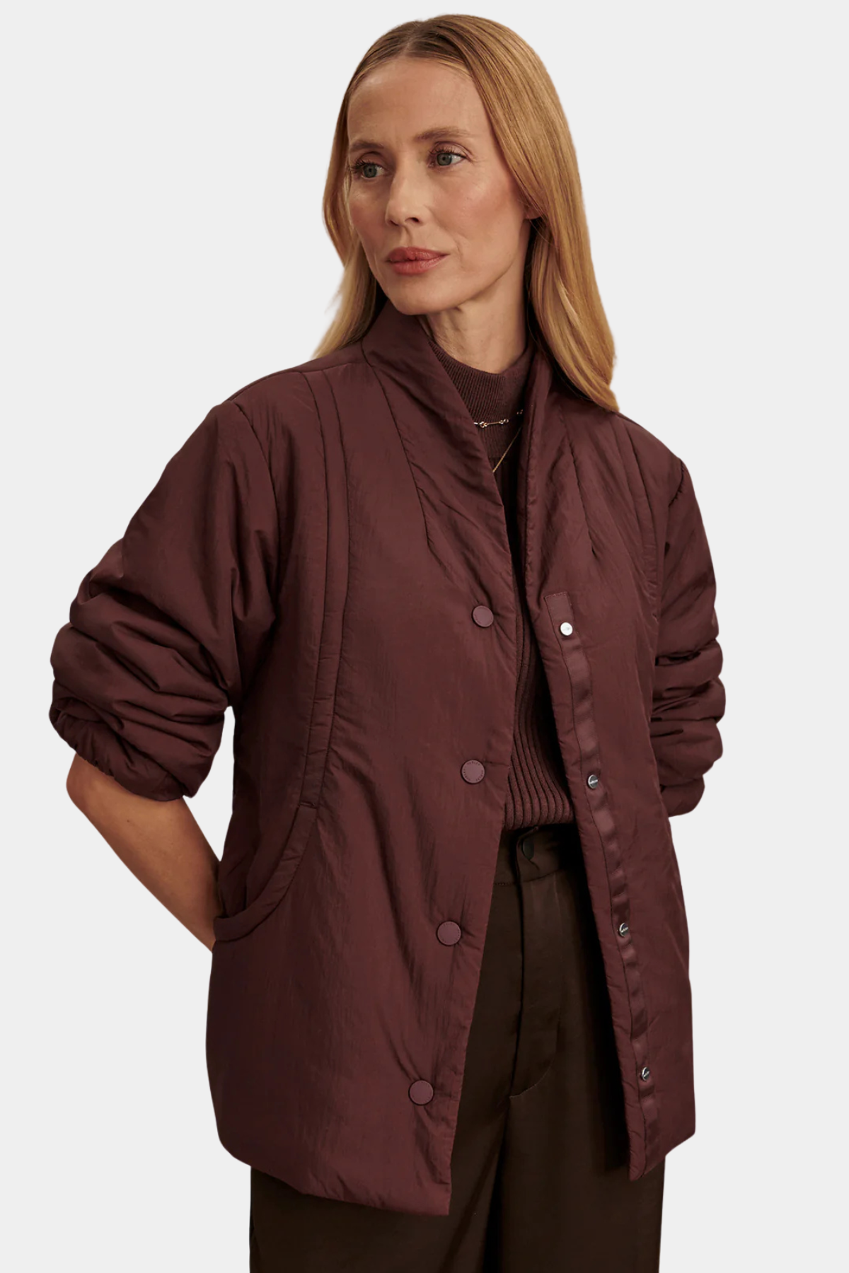 Varley Donkerbruine Jas voor Dames | TILLEY LIGHT PADDED JACKET ...